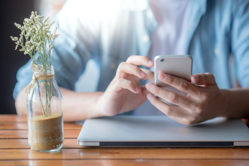 【テレワークの電話対応】固定電話・代表電話を個人携帯に転送する方法 - moconavi NOTE